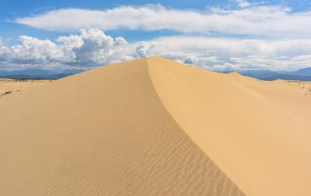 Day tour to Chara Sands | Rusmania